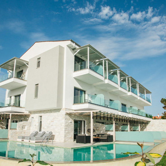 Blue Carpet Luxury Suites - Thessaloniki City Guide